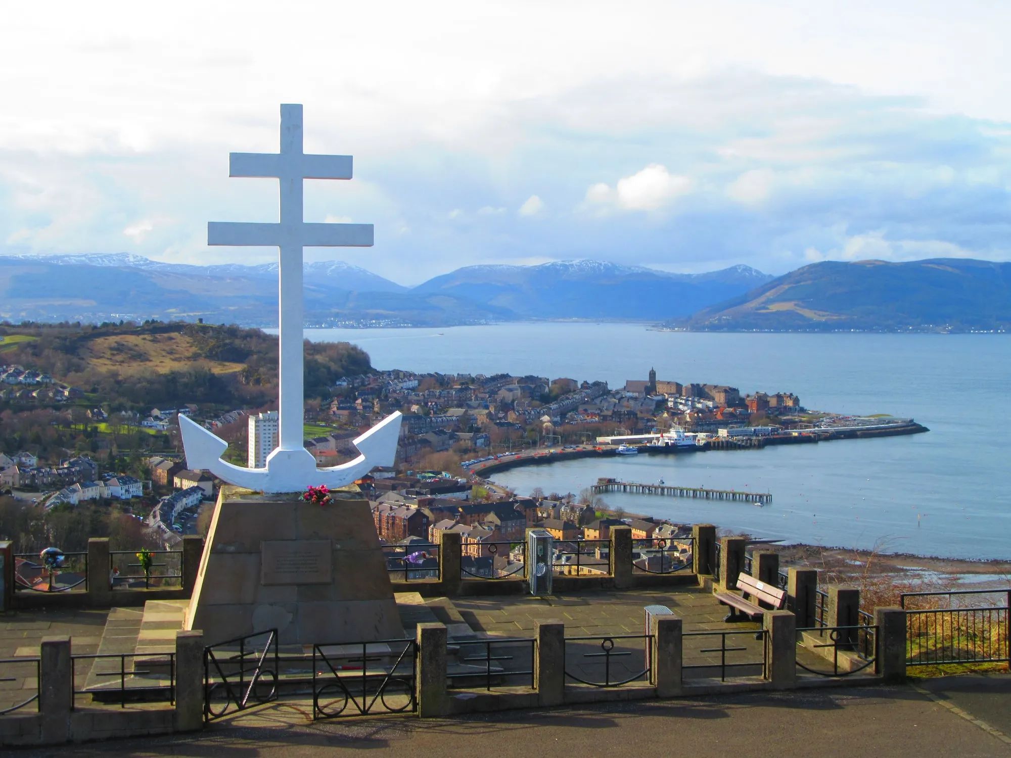 "Connecting through Stories: The Power of Digital Narratives"